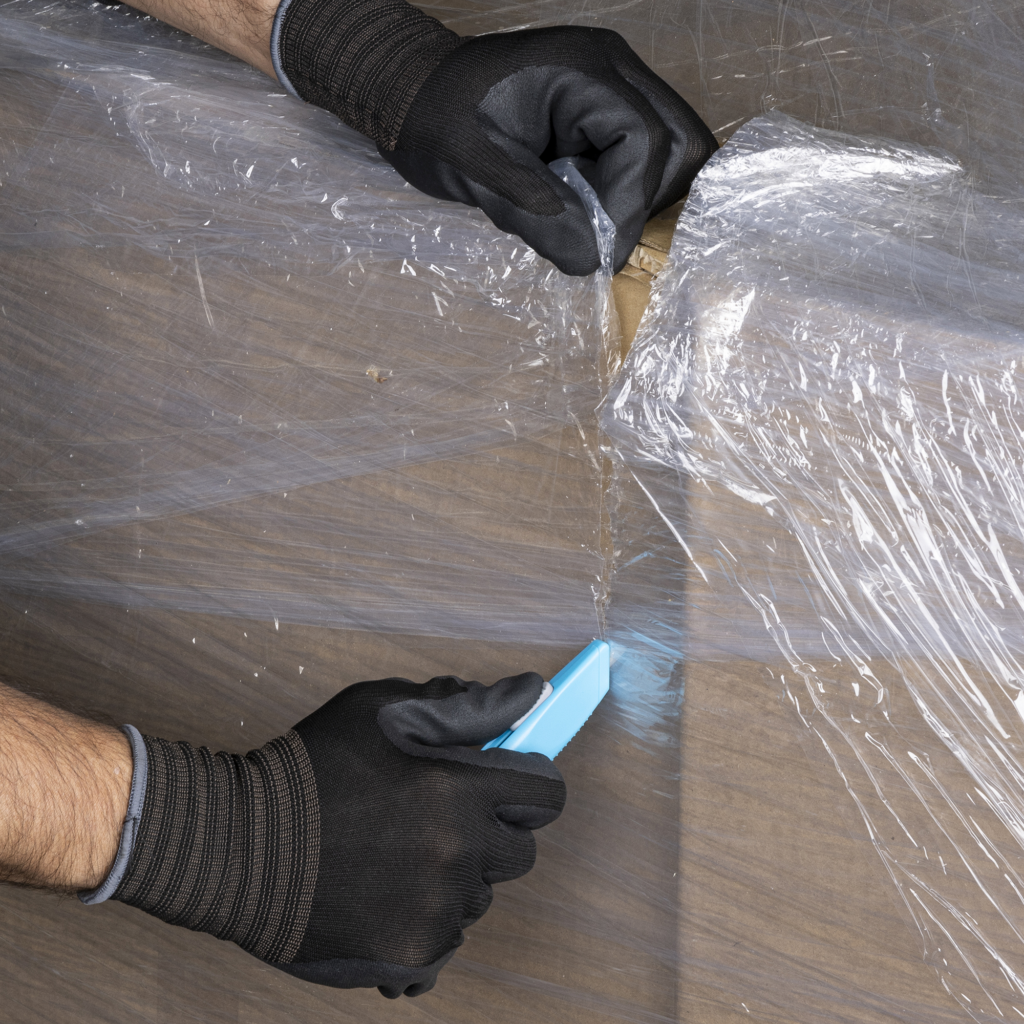 Dart™ Auto-Retract Disposable Safety Cutter - Pacific Handy Cutter