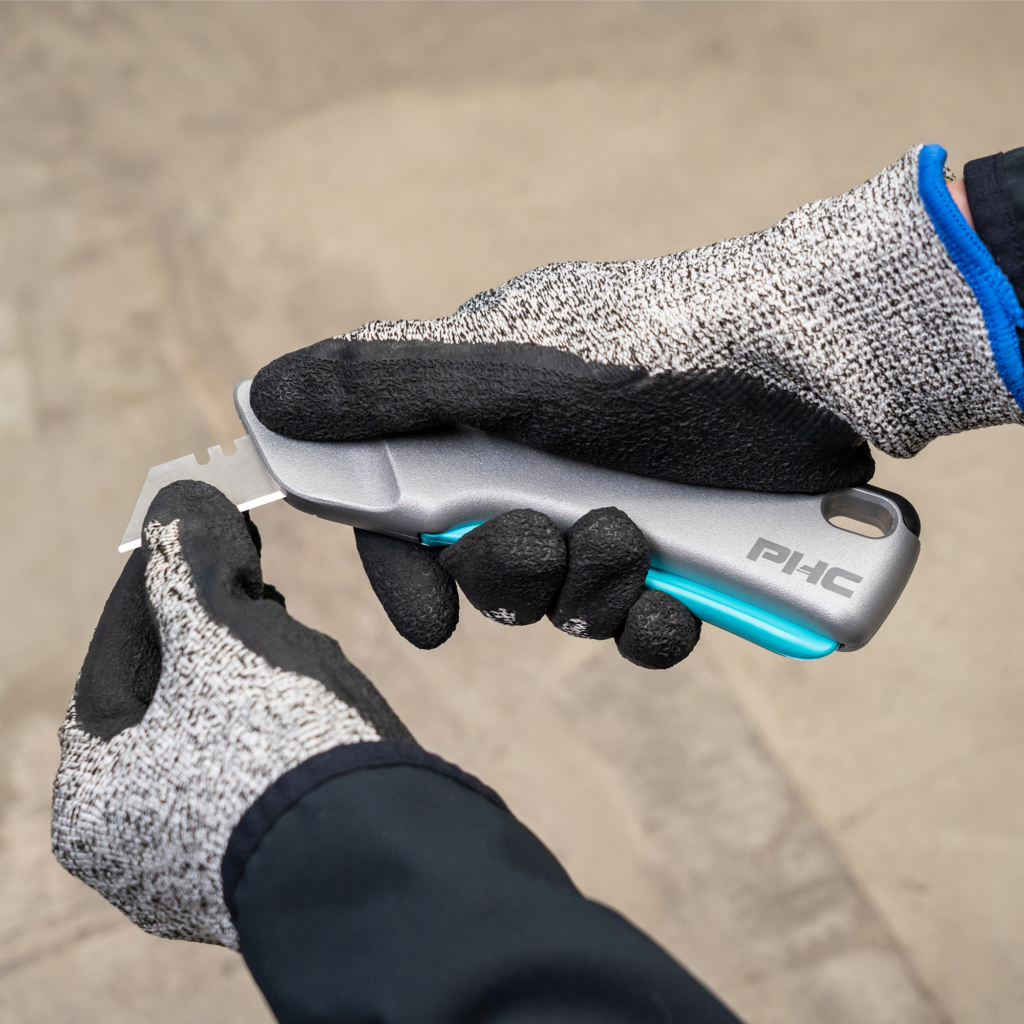 Smart-Retract Victa™ Safety Knife - Pacific Handy Cutter